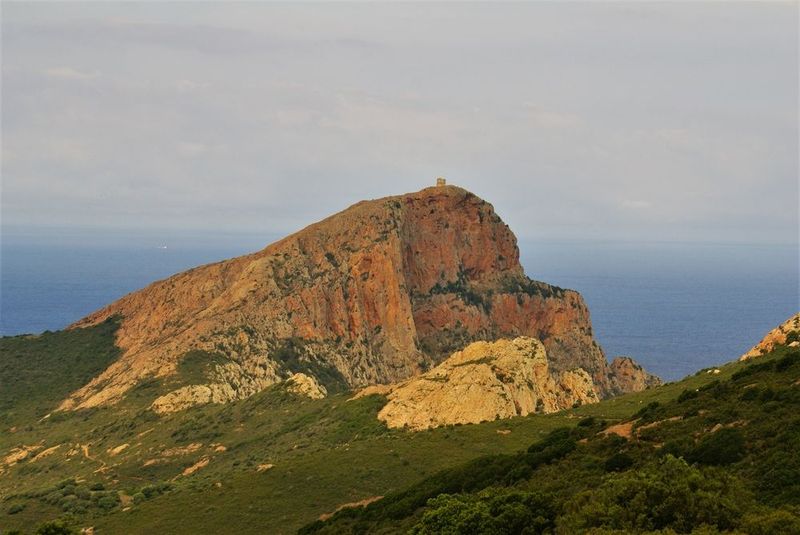 Une randonnée magique pour découvrir le Capo Rosso, en Corse-du-Sud